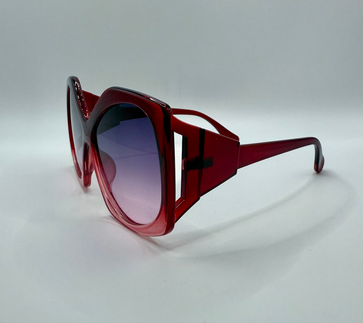 Red Hawt – Pieces of Kimmy